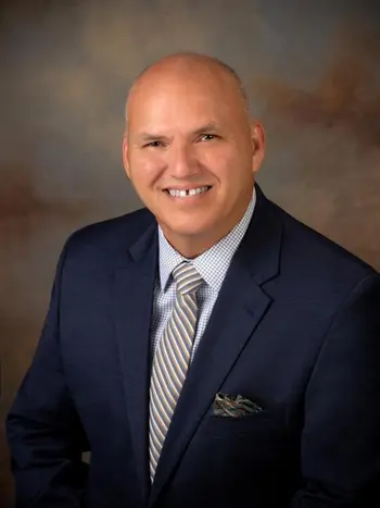 Tracy Harris - Real Estate Agent - Coldwell Banker
