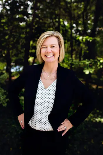 Jennifer Arendale - Real Estate Agent - Coldwell Banker