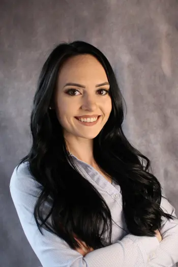 Cassandra Bogdon - Real Estate Agent - Coldwell Banker