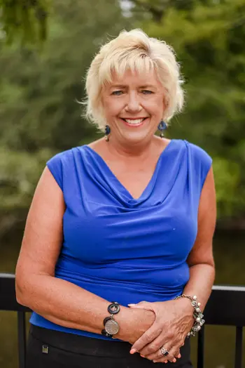 Susan Walker - Real Estate Agent - Coldwell Banker