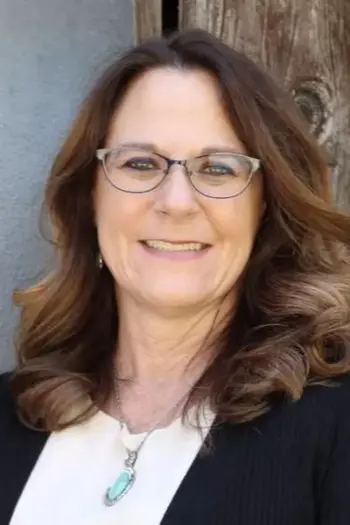 Jill Warden - Real Estate Agent - Coldwell Banker